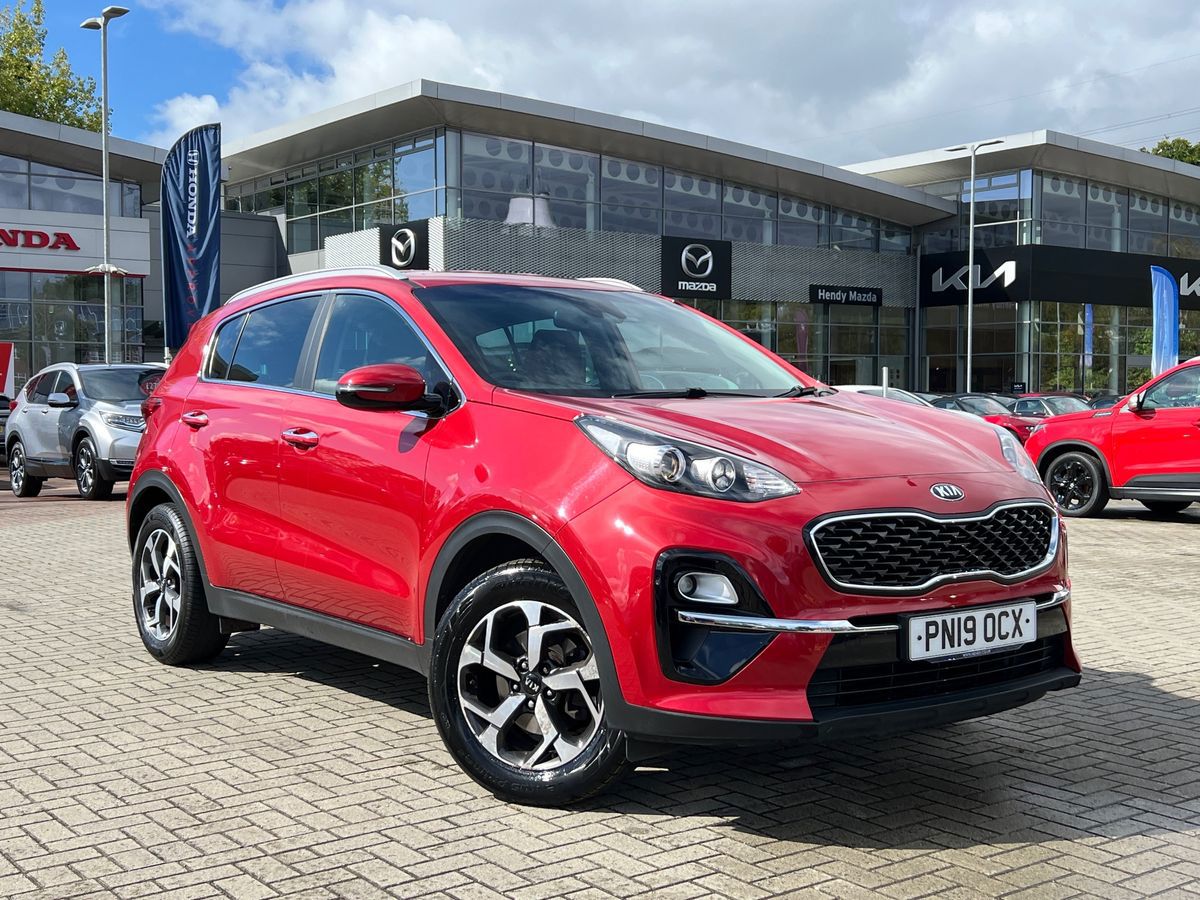 Mercedes GLA Practicality, Boot Size, Dimensions & Luggage Capacity ...