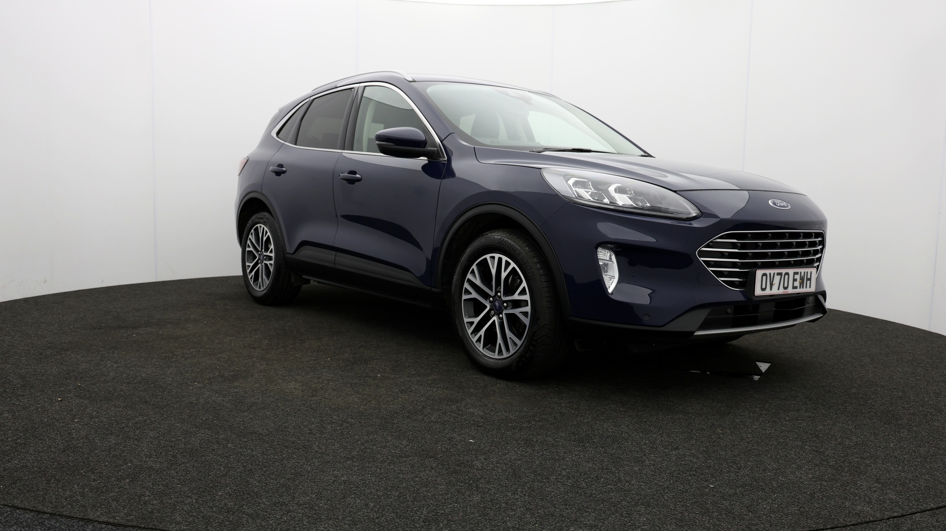 New Ford Kuga facelift 2024 review: sensible SUV gets a bold new face ...