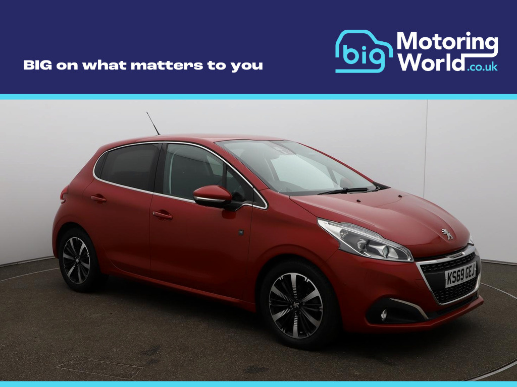 Peugeot 208 review | Auto Express